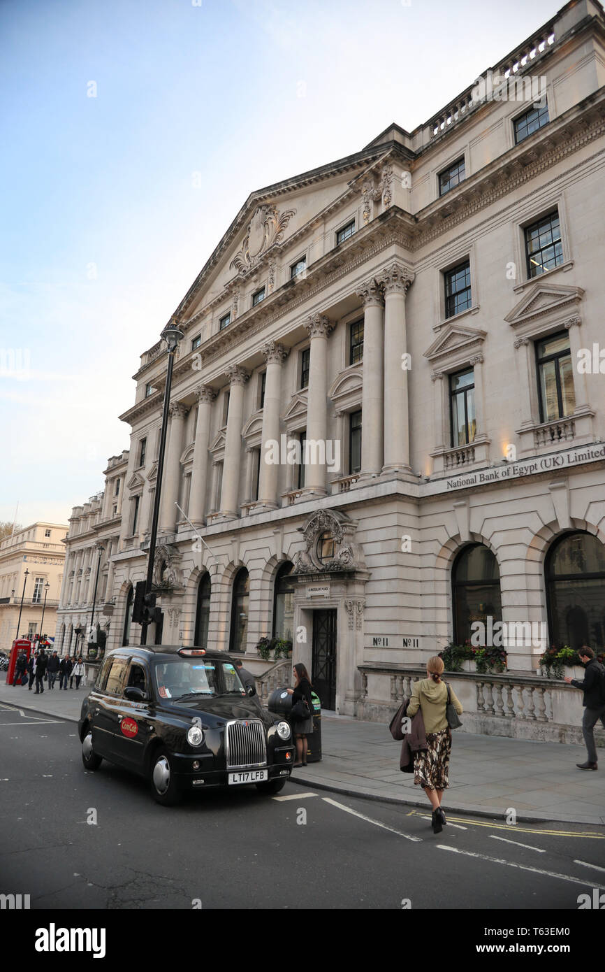 Corner of waterloo place hi-res stock photography and images - Alamy