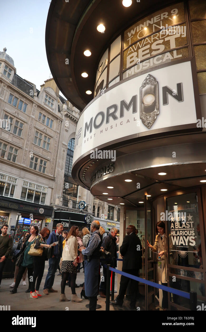 Prince of Wales Theatre with The Book of Mormon musical, Westend ...