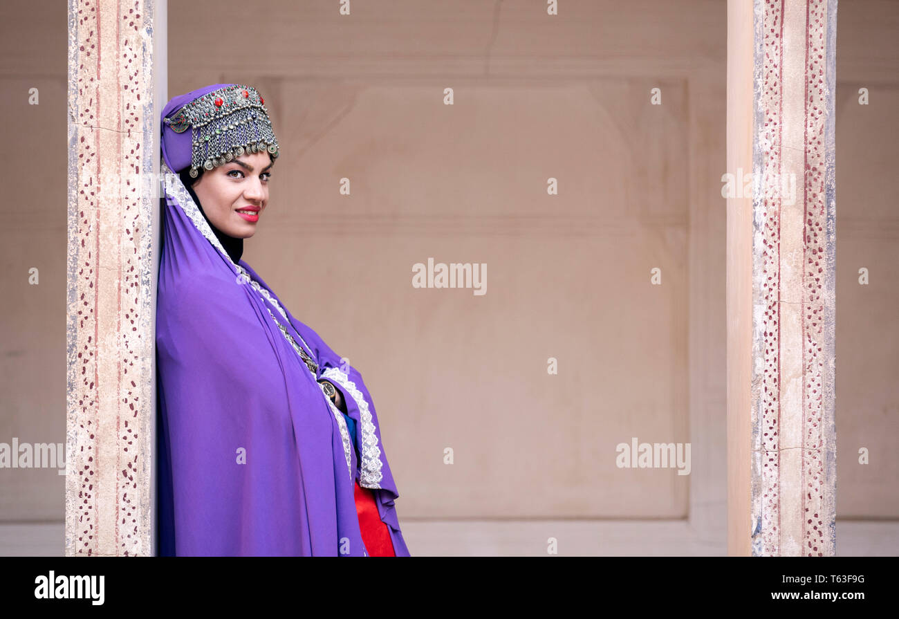 beautiful young iranian lady in traditional clothing Stock Photo - Alamy