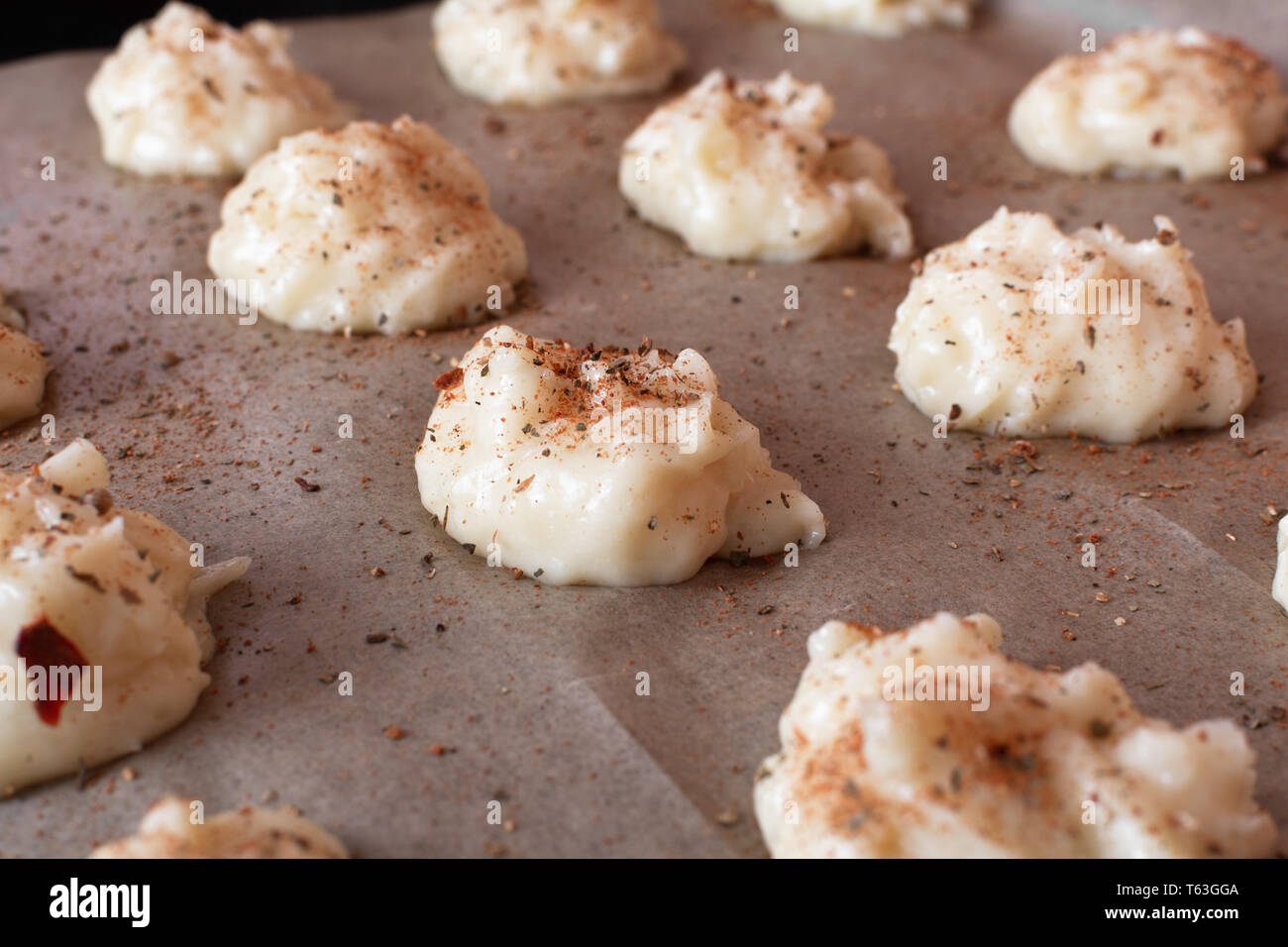 Dripping pan hi-res stock photography and images - Alamy