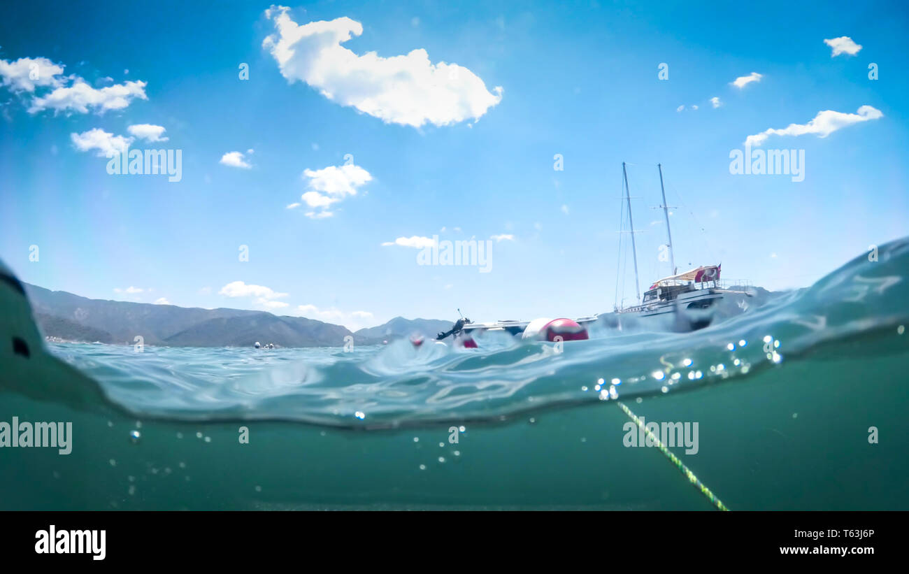 Hull boat from underwater hi-res stock photography and images - Alamy