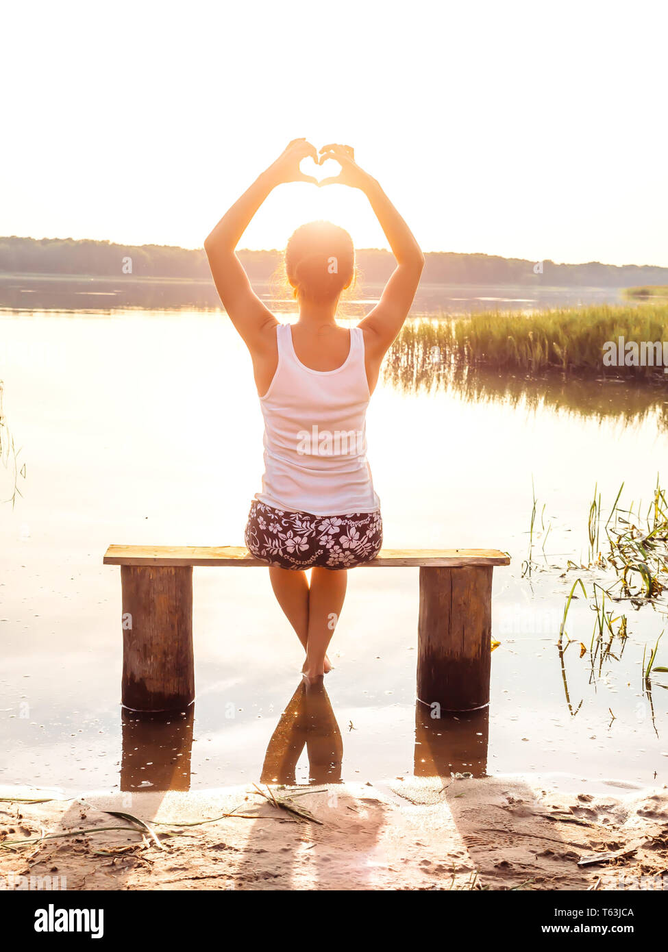Hand and arm on back of bench hi-res stock photography and images - Alamy