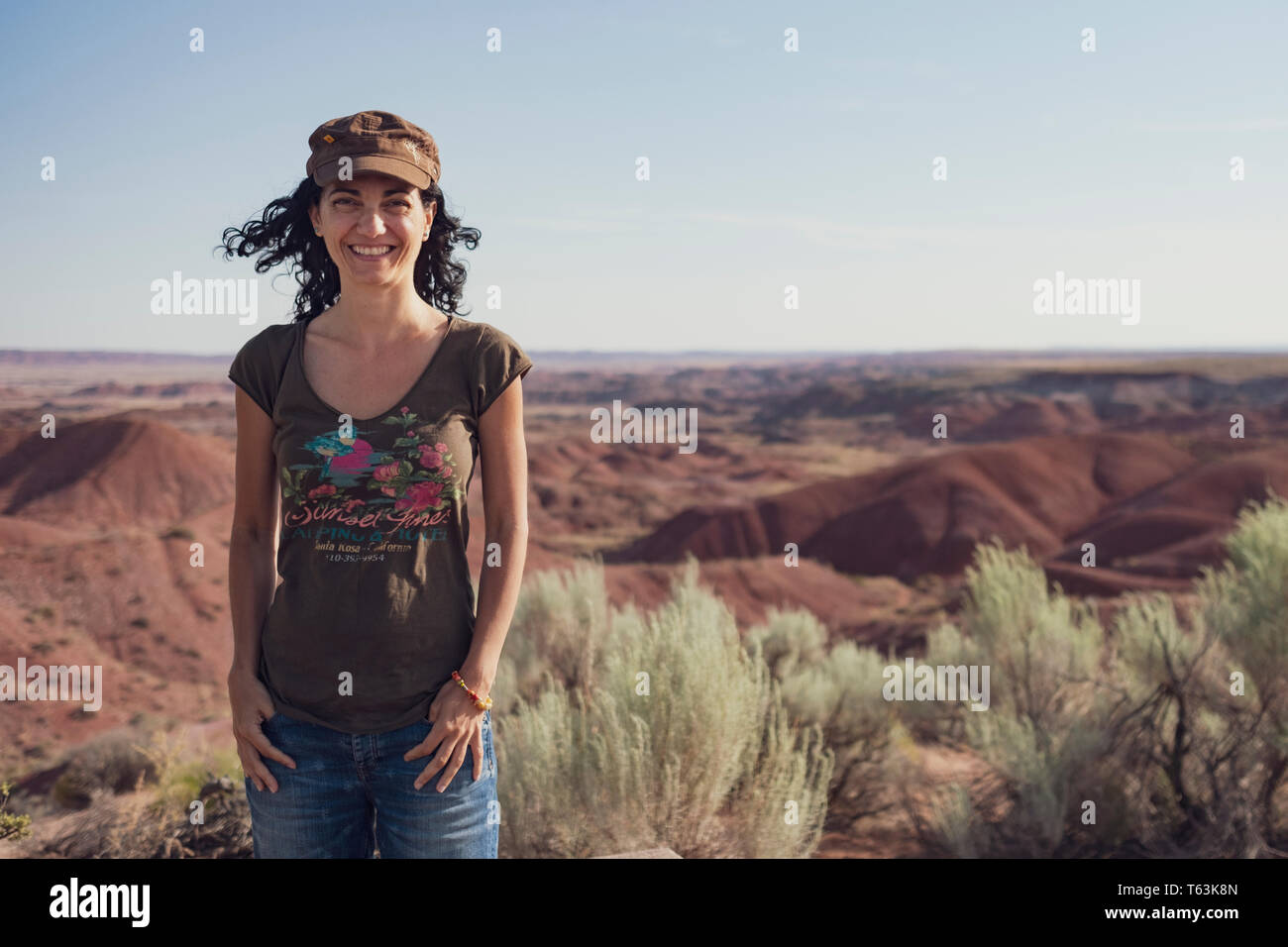Woman desert wasteland tourist hi-res stock photography and images - Alamy