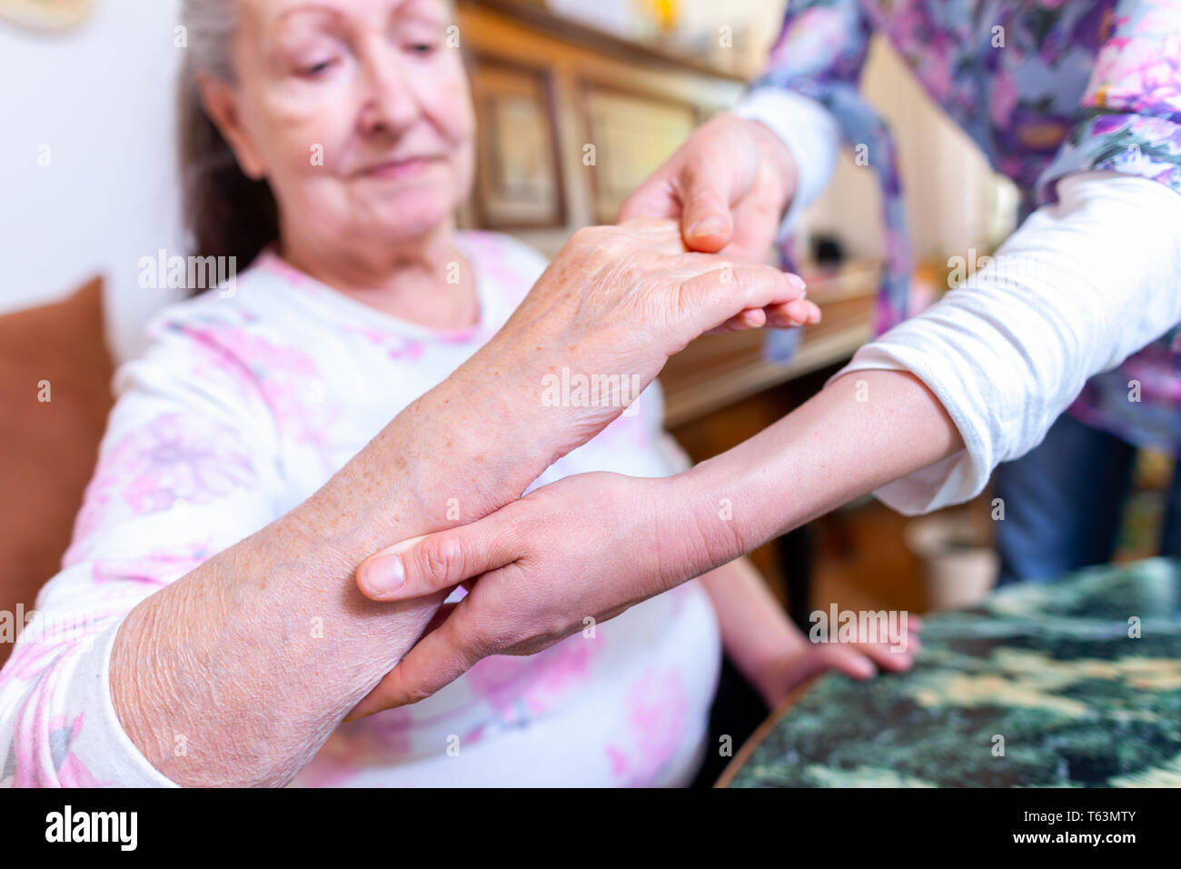 Woman hospital sick hand holding hi-res stock photography and images ...
