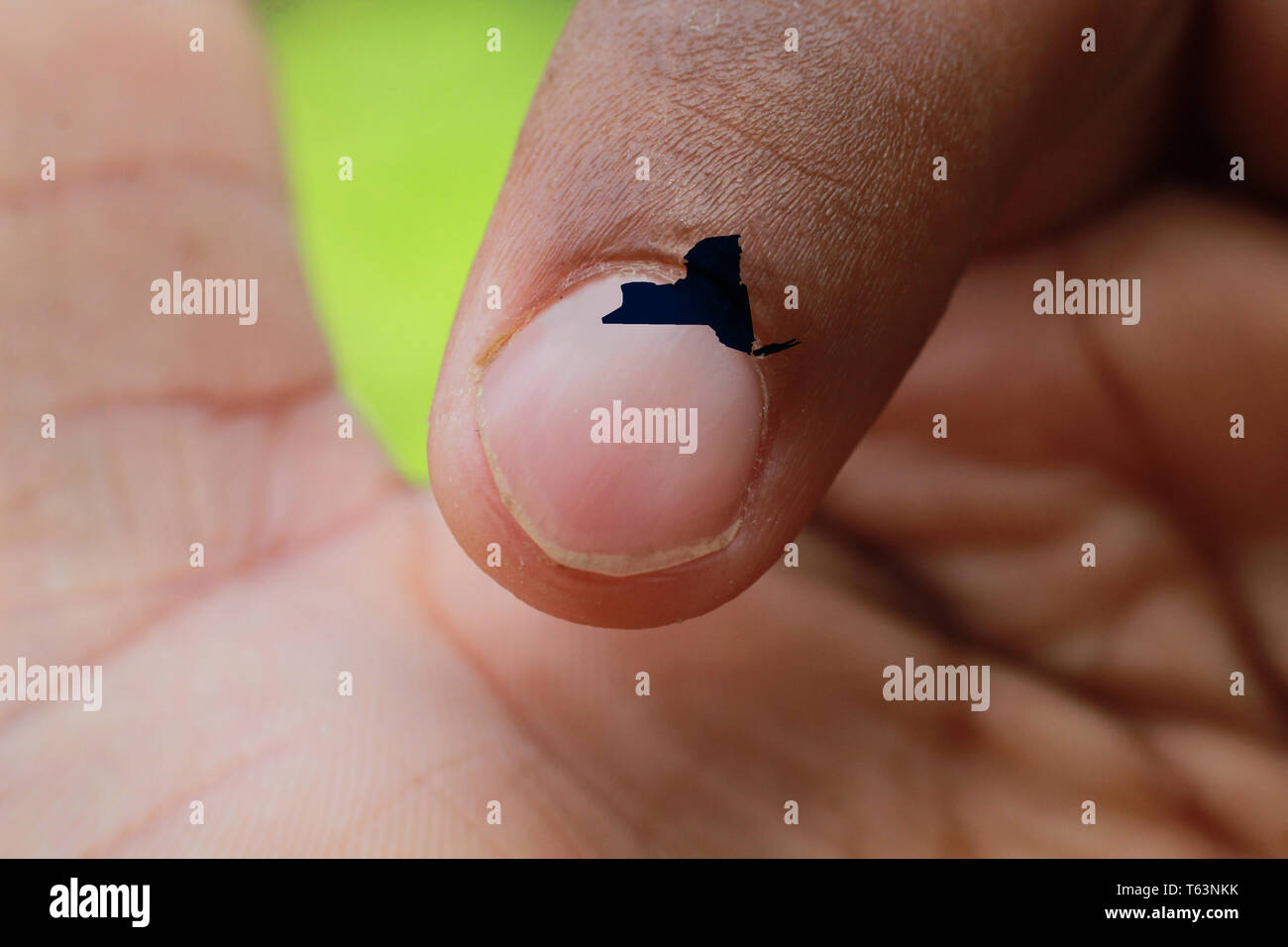 newyork map on finger tip nail Stock Photo - Alamy