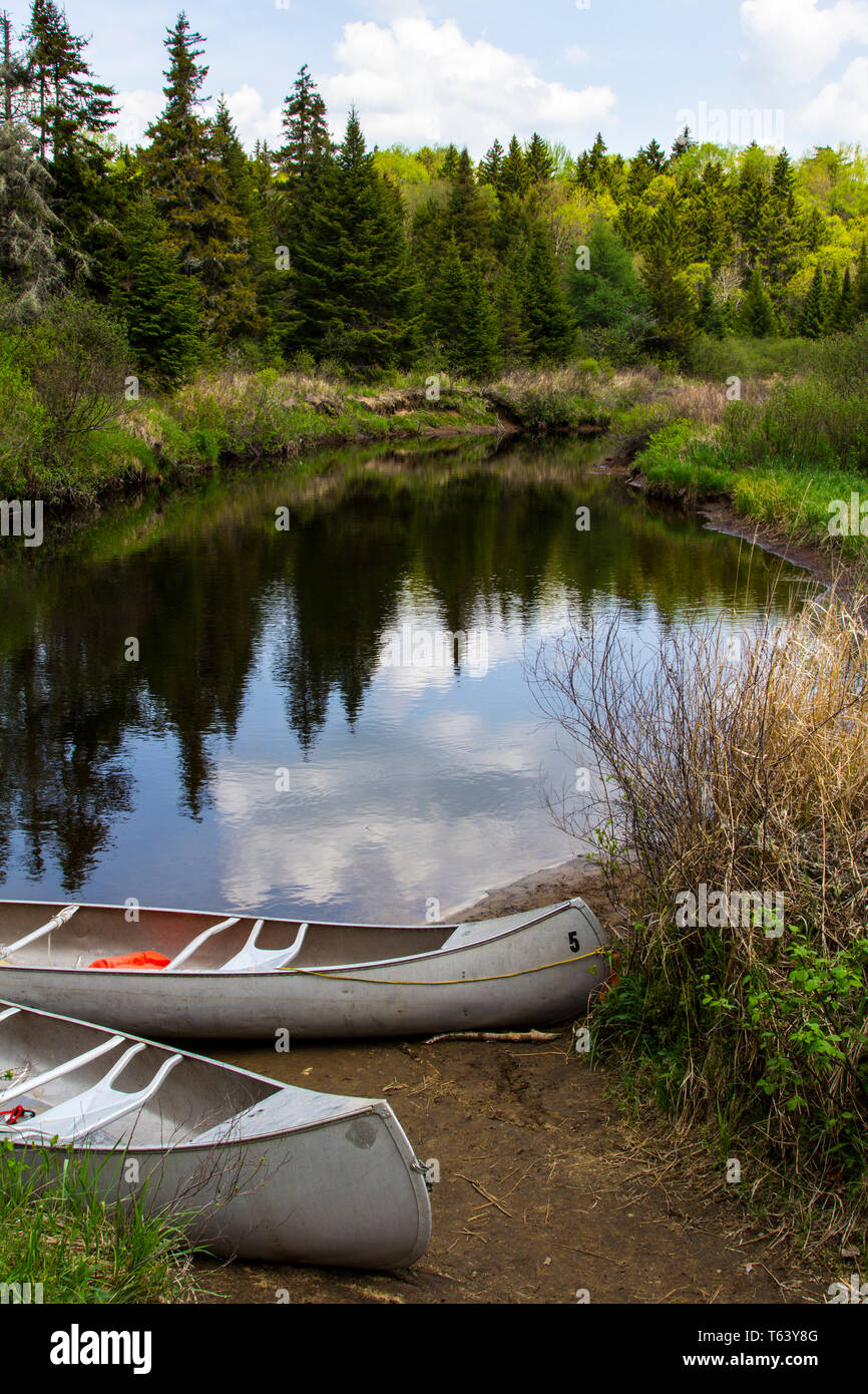 Two canoes hi-res stock photography and images - Alamy