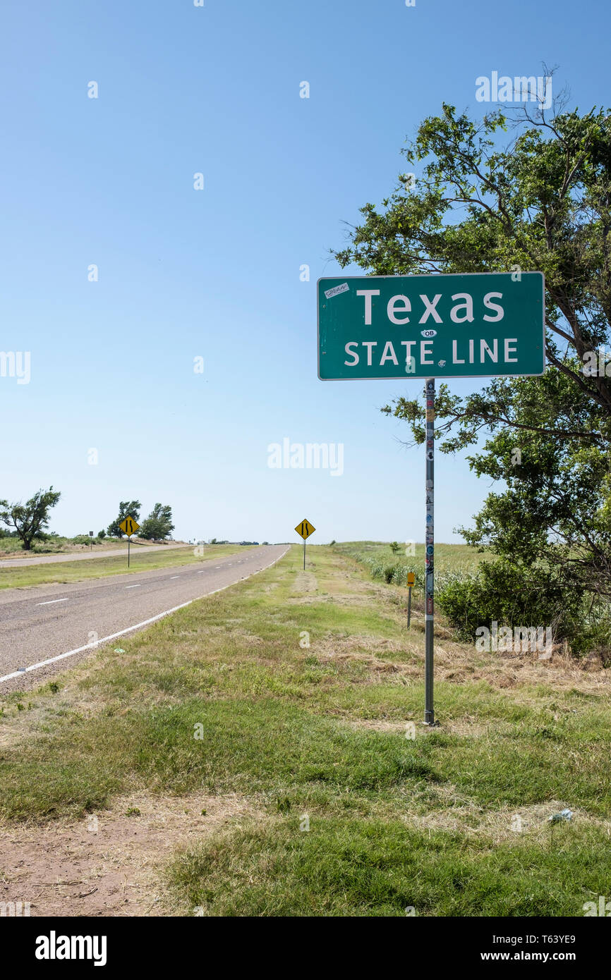 Texas State Line traffic sign on historic U.S. Route 66, Oklahoma, USA ...