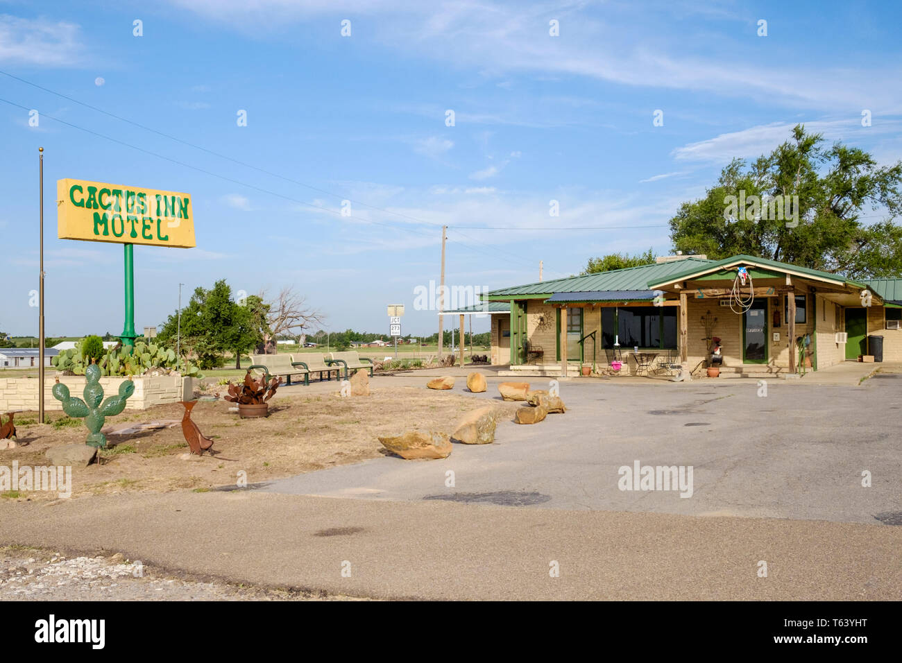 Cactus motel hi-res stock photography and images - Alamy