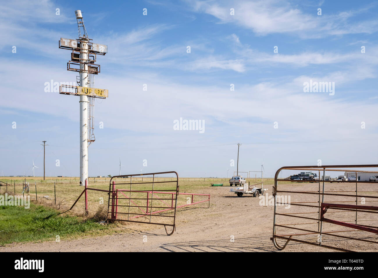 The leaning water tower on route 66 hi-res stock photography and images ...