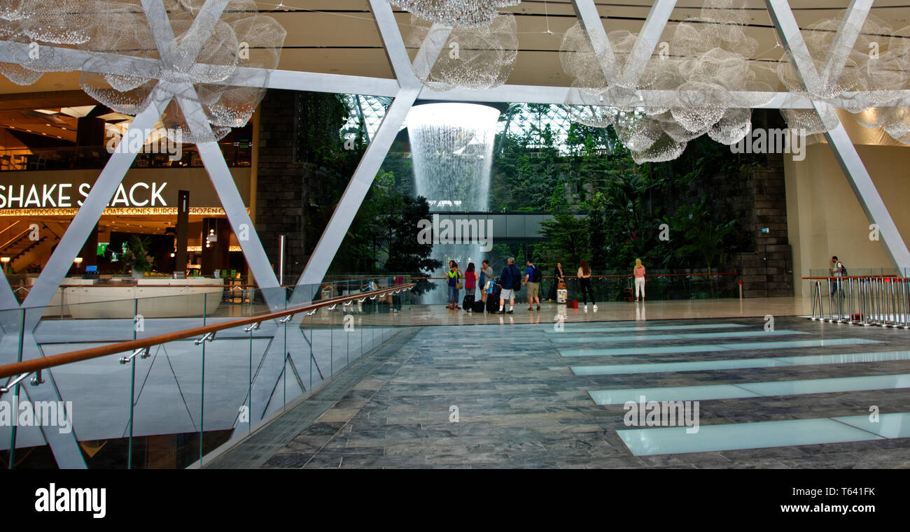 Entrance to the Jewel from Terminal 1, Changi airport, Singapore Stock ...