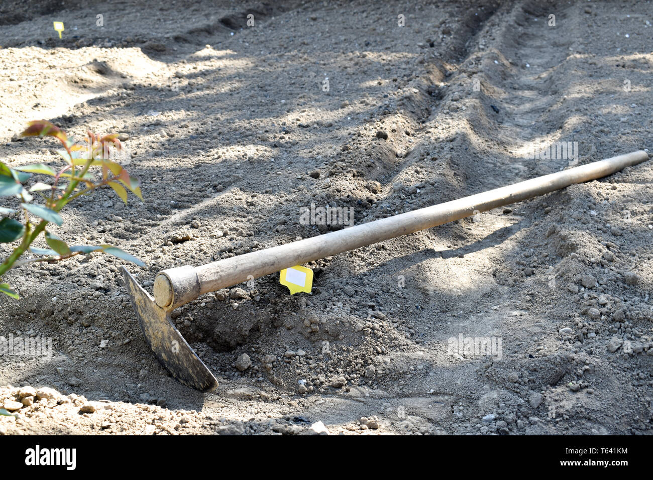 Hoe soil hi-res stock photography and images - Alamy