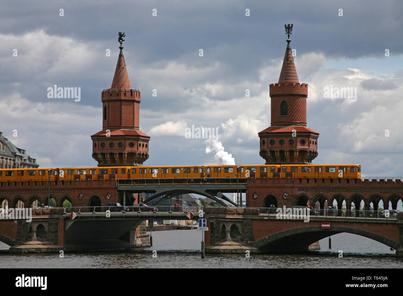 Oberbaum Bridge. Berlin Stock Photo - Alamy
