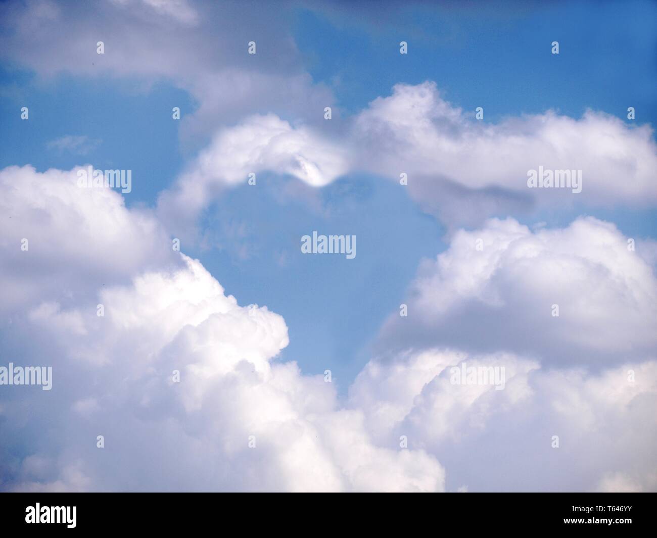Heart cloud hi-res stock photography and images - Alamy