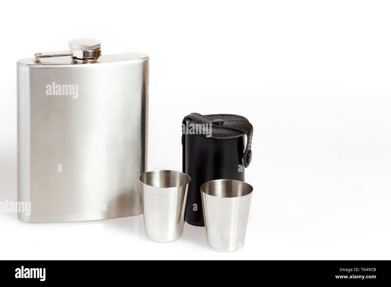 Hip flask and cups Stock Photo - Alamy