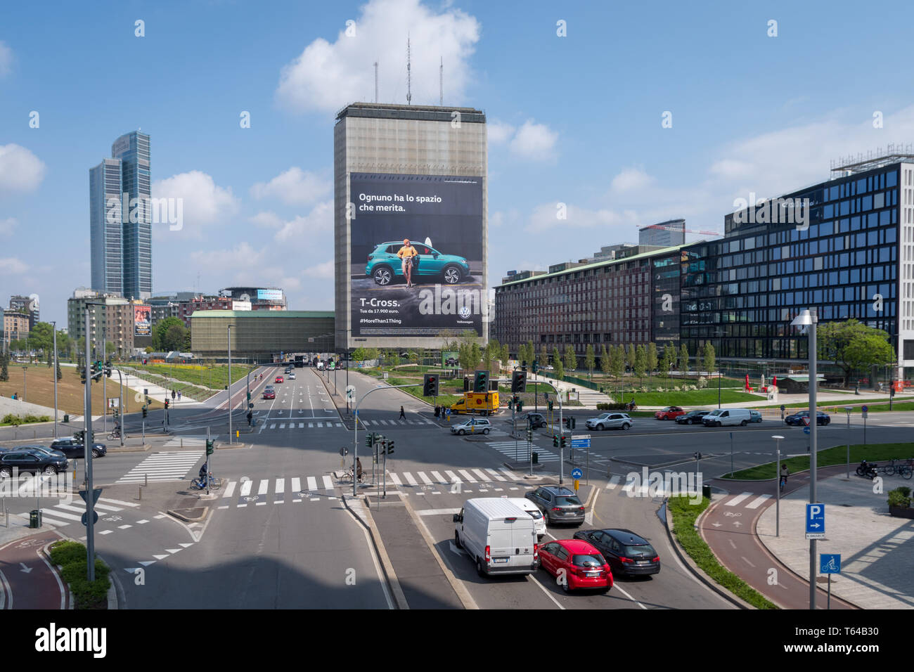 Urban view at modern buildings at Milan office park, Porta Nuova ...