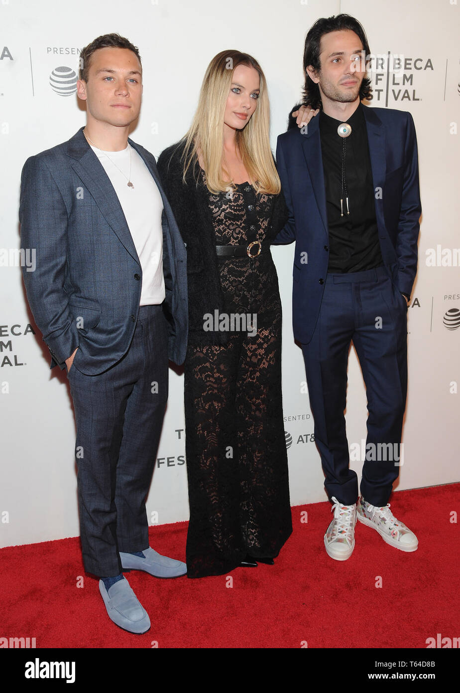 Margot robbie finn cole hi-res stock photography and images - Alamy