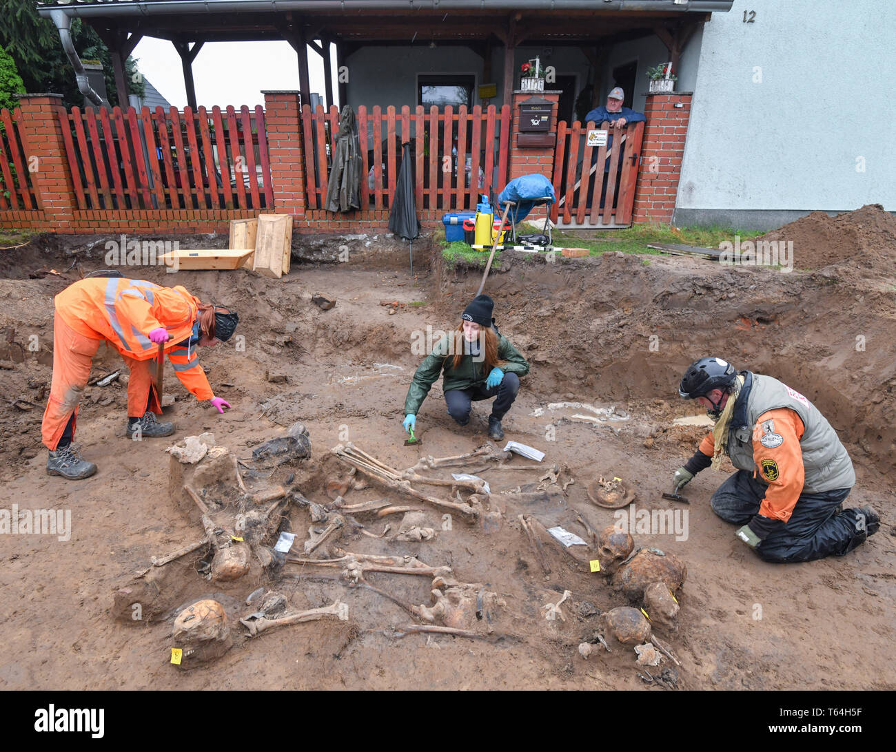Klessin, Germany. 29th Apr, 2019. These mortal remains of German ...