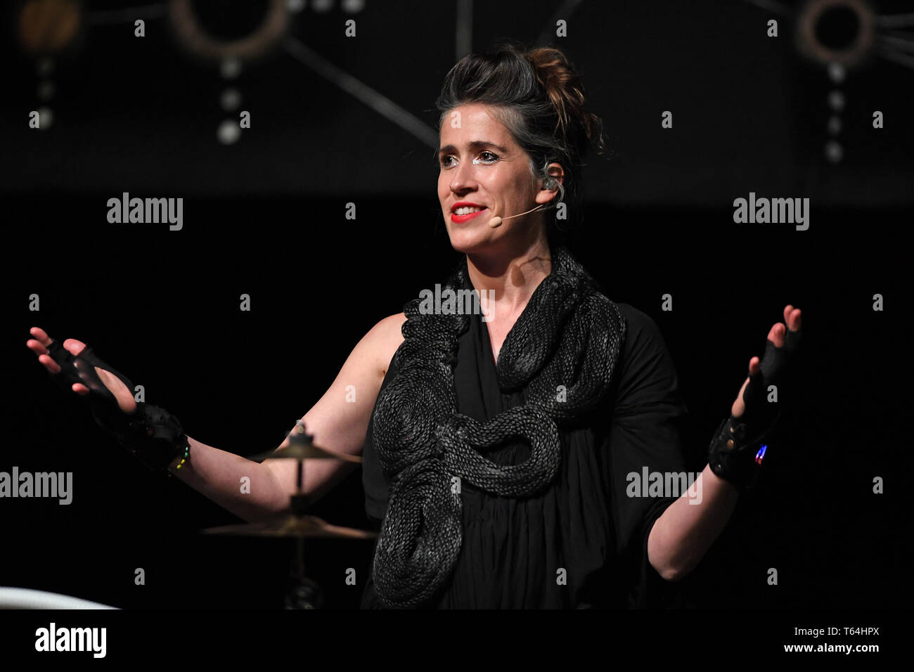 Imogen heap singer hi-res stock photography and images - Alamy