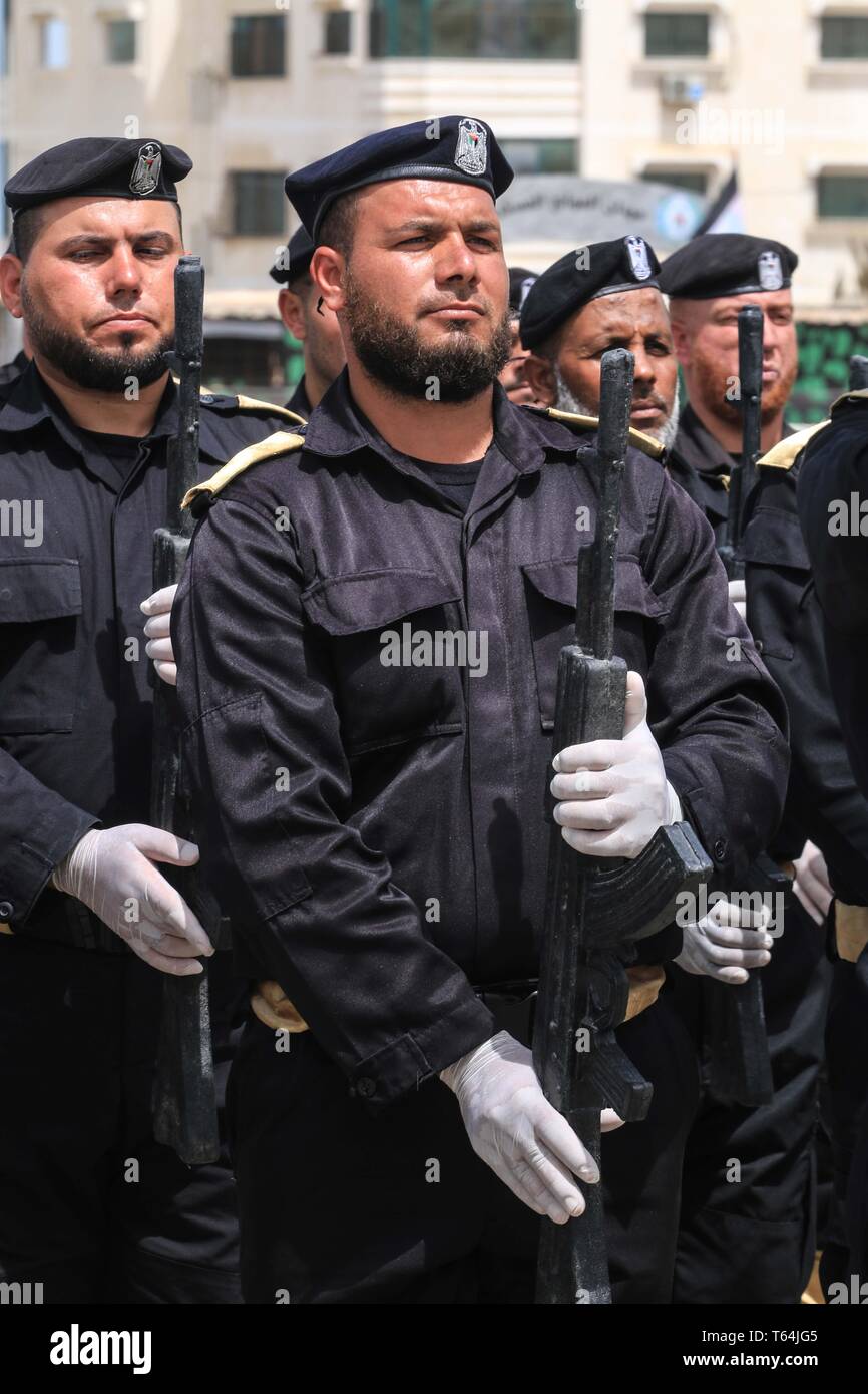 Gaza City, The Gaza Strip, Palestine. 29th Apr, 2019. Police officers ...