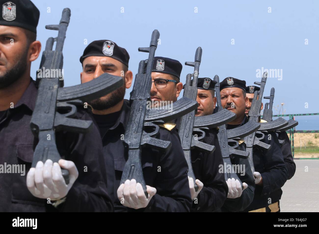 Gaza City, The Gaza Strip, Palestine. 29th Apr, 2019. Police officers ...