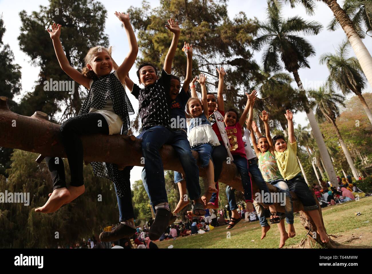 Cairo, Egypt. 29th Apr, 2019. People celebrate Sham el-Nessim, a ...