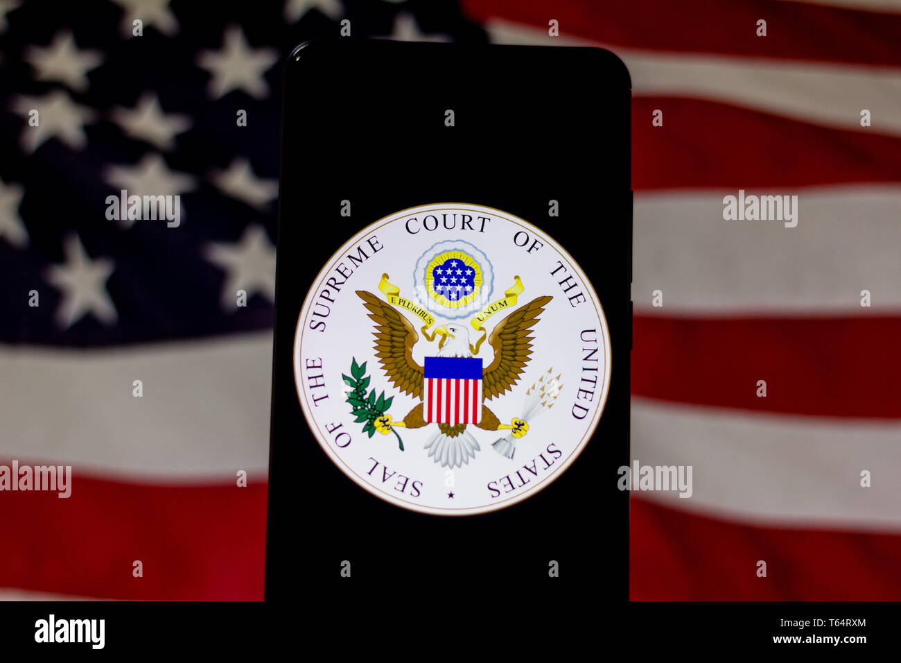 Supreme court united states logo hi-res stock photography and images ...