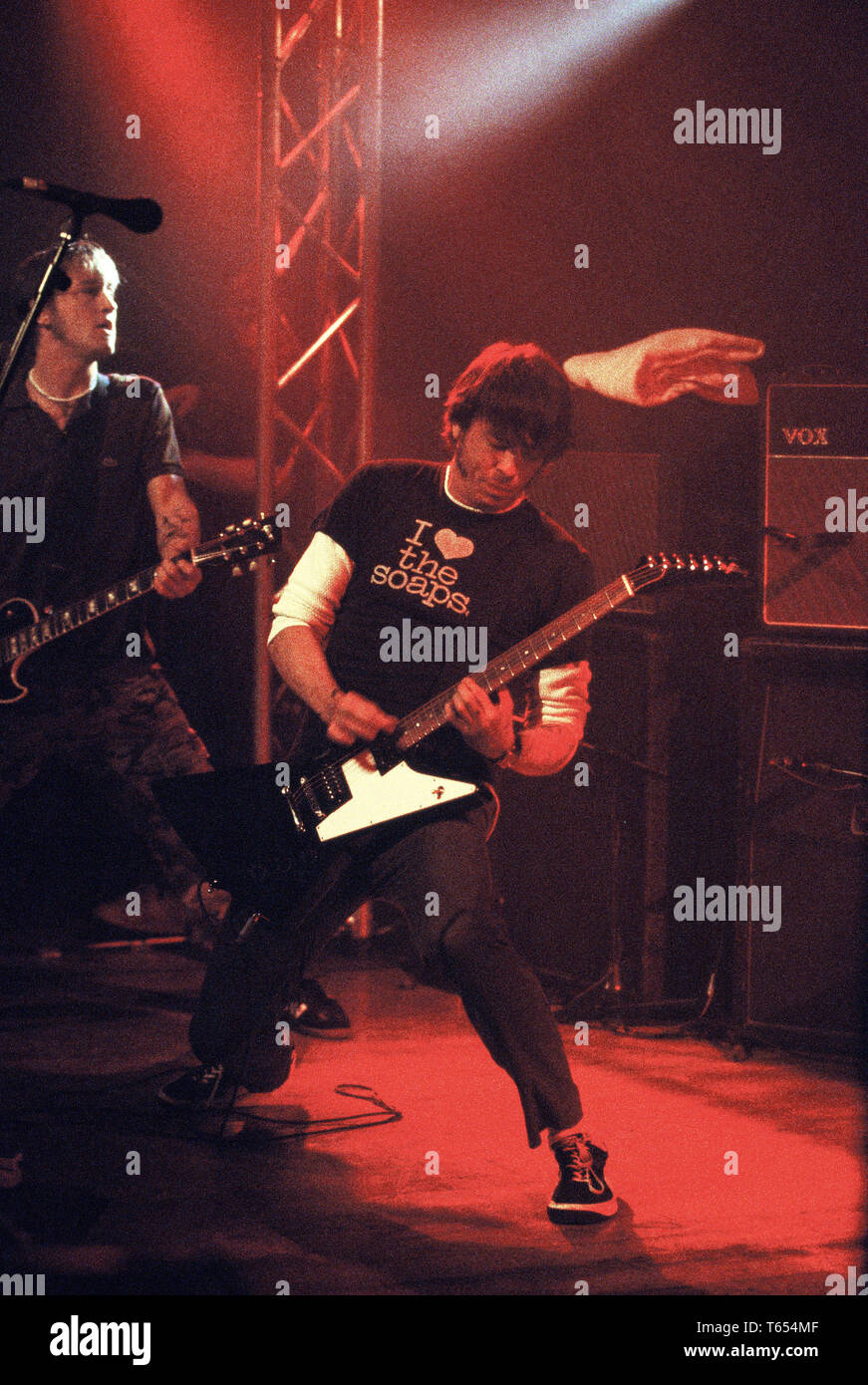 Dave grohl foo fighters 2000 hi-res stock photography and images - Alamy