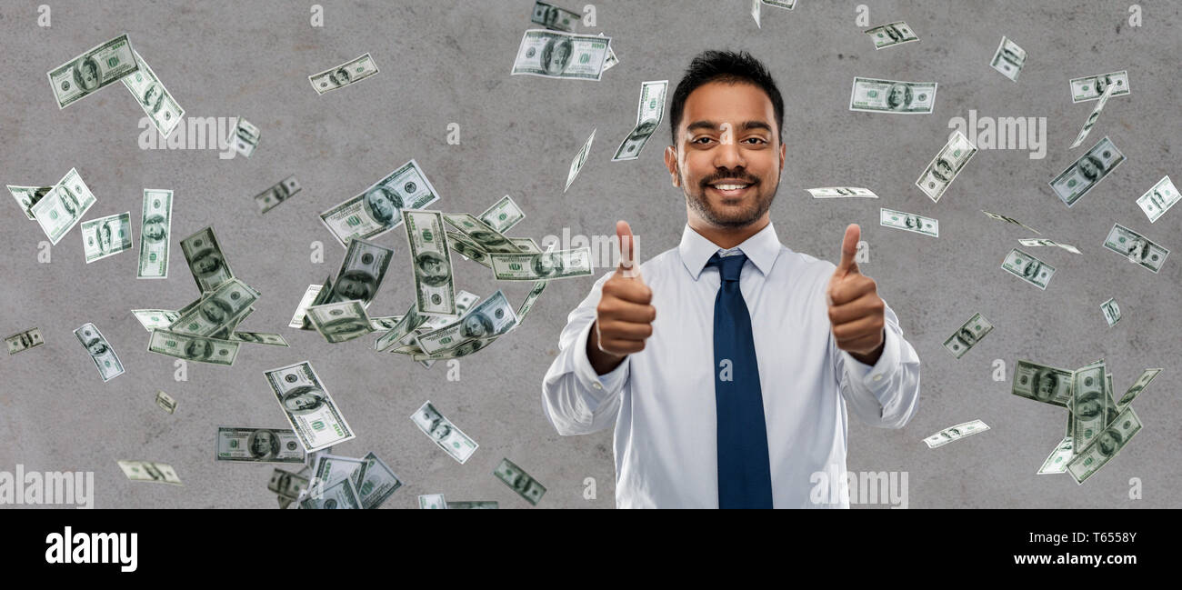 Indian man showing money hi-res stock photography and images - Alamy