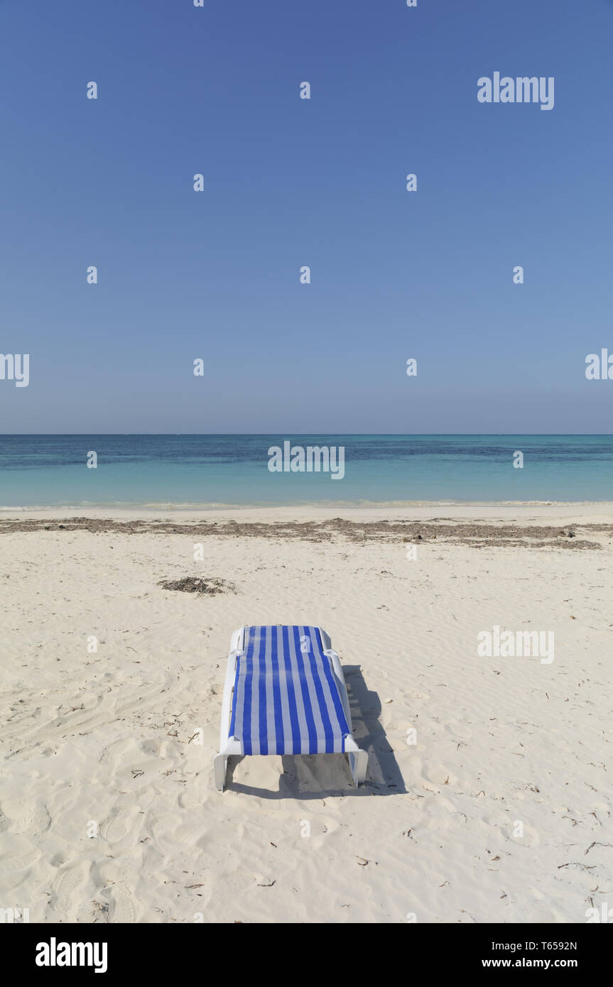 Romantic tourism tropical shore beach hi-res stock photography and ...