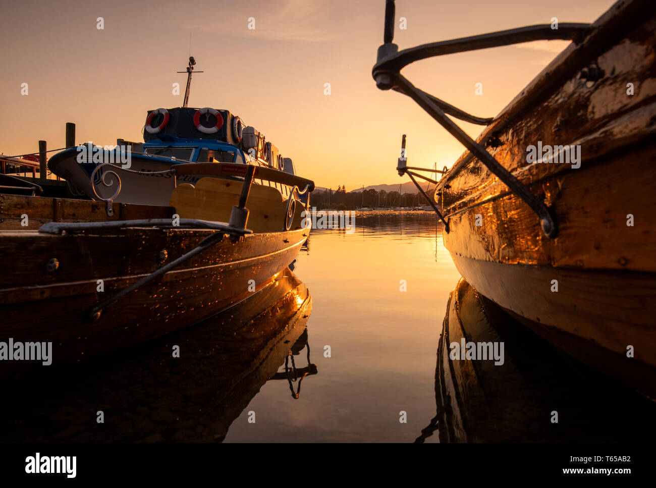 North lakes sunset lake district hi-res stock photography and images ...