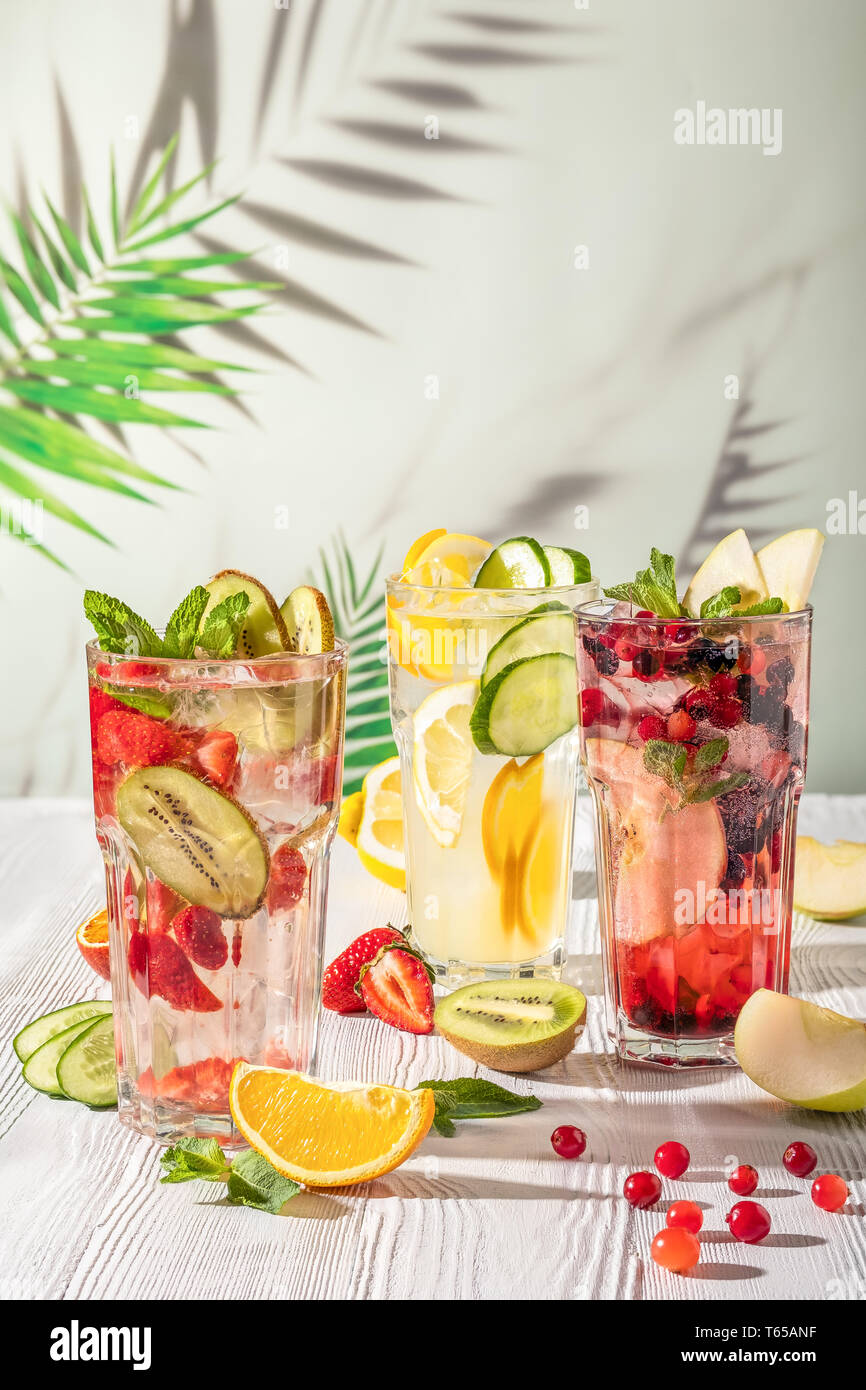 Drinks refreshment hi-res stock photography and images - Alamy