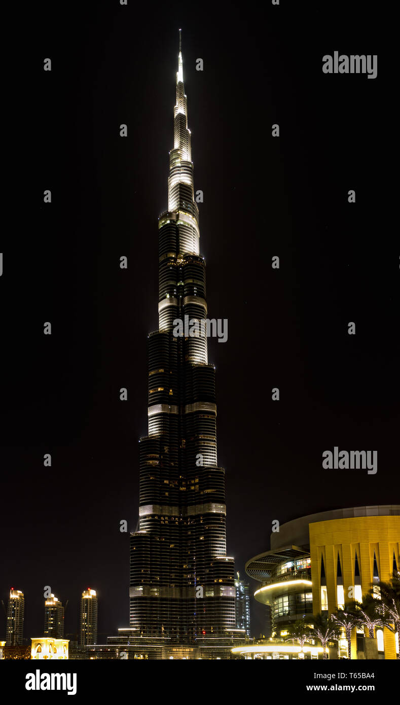 Burj khalifa turm hi-res stock photography and images - Alamy