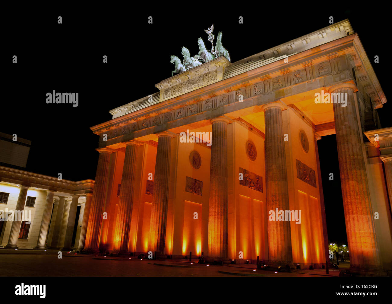 Berlin brandenburg gate festival hi-res stock photography and images ...