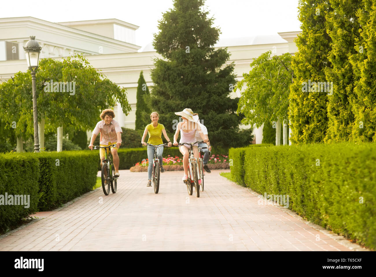 Student and bicycle hi-res stock photography and images - Alamy