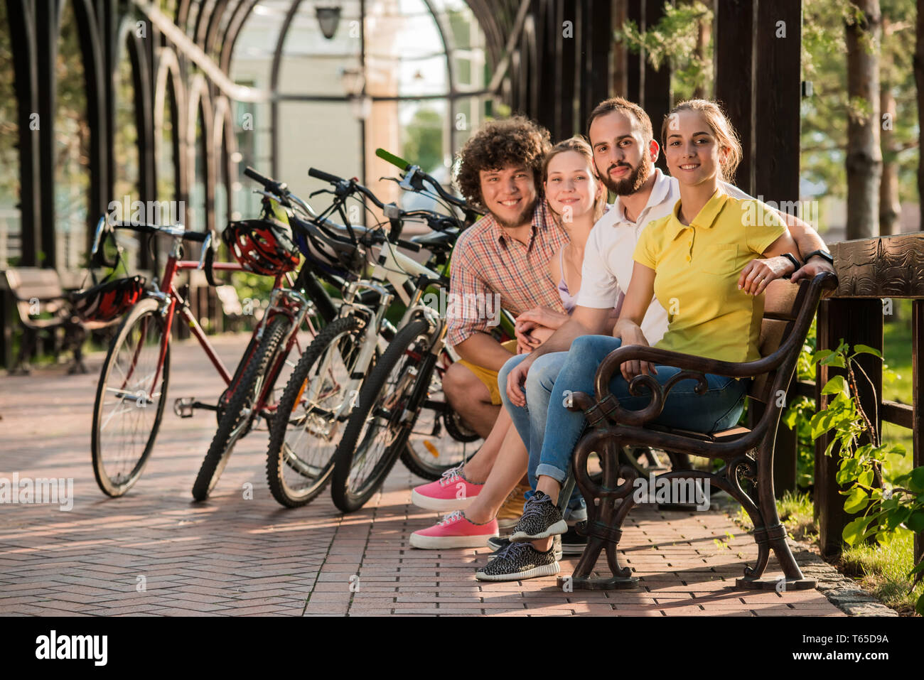 Friends having fun together outdoors hi-res stock photography and ...