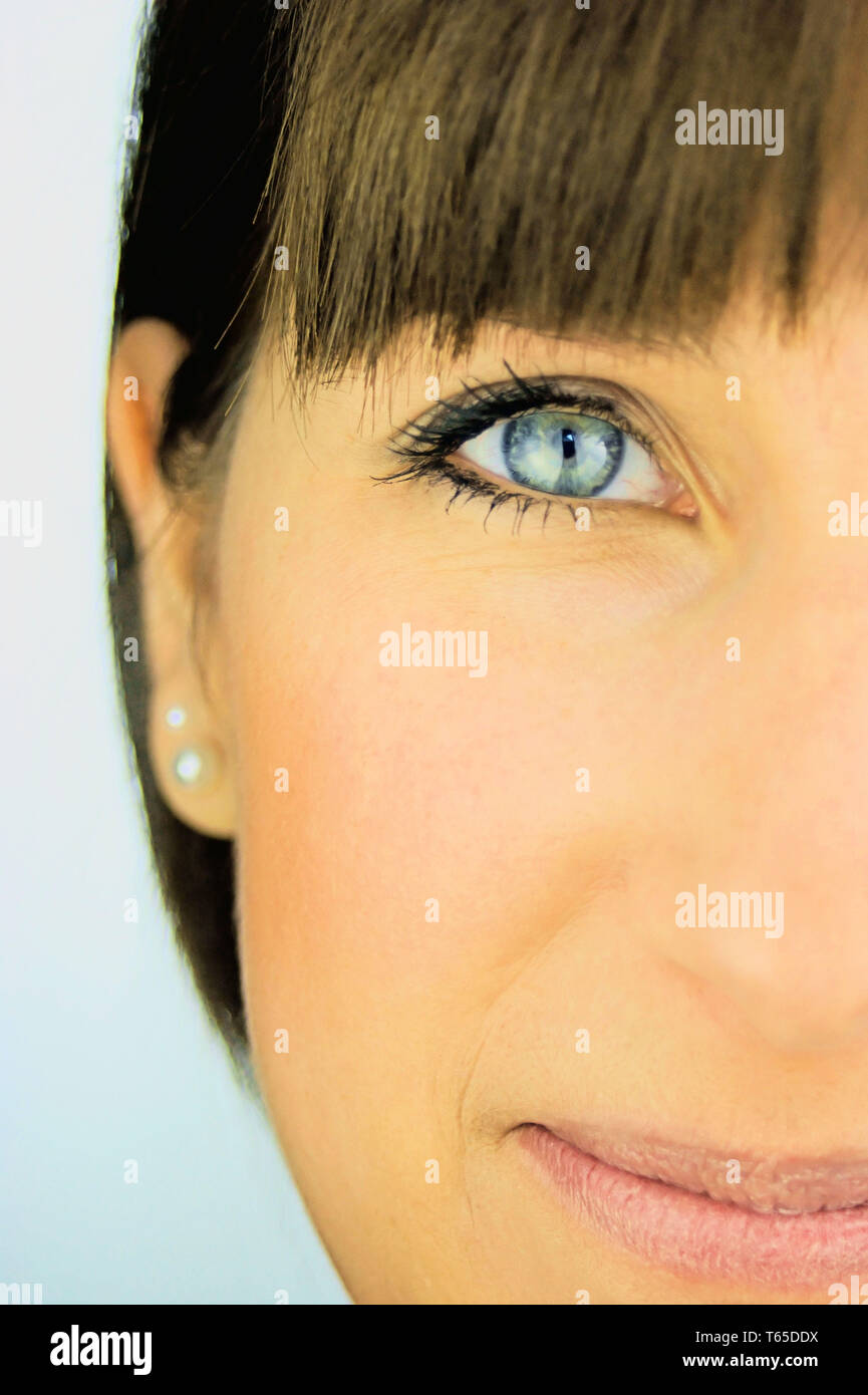 Portrait of a young lady Stock Photo - Alamy