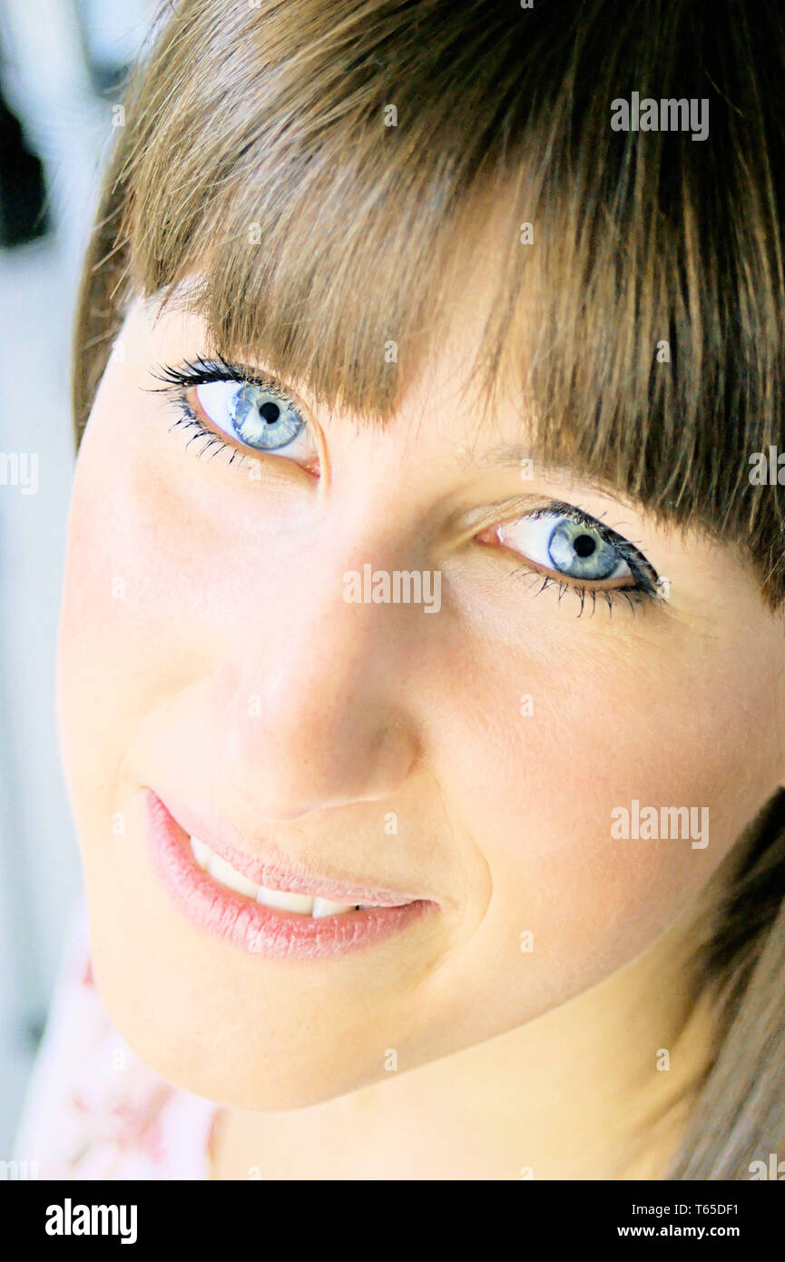 Portrait of a young lady Stock Photo - Alamy