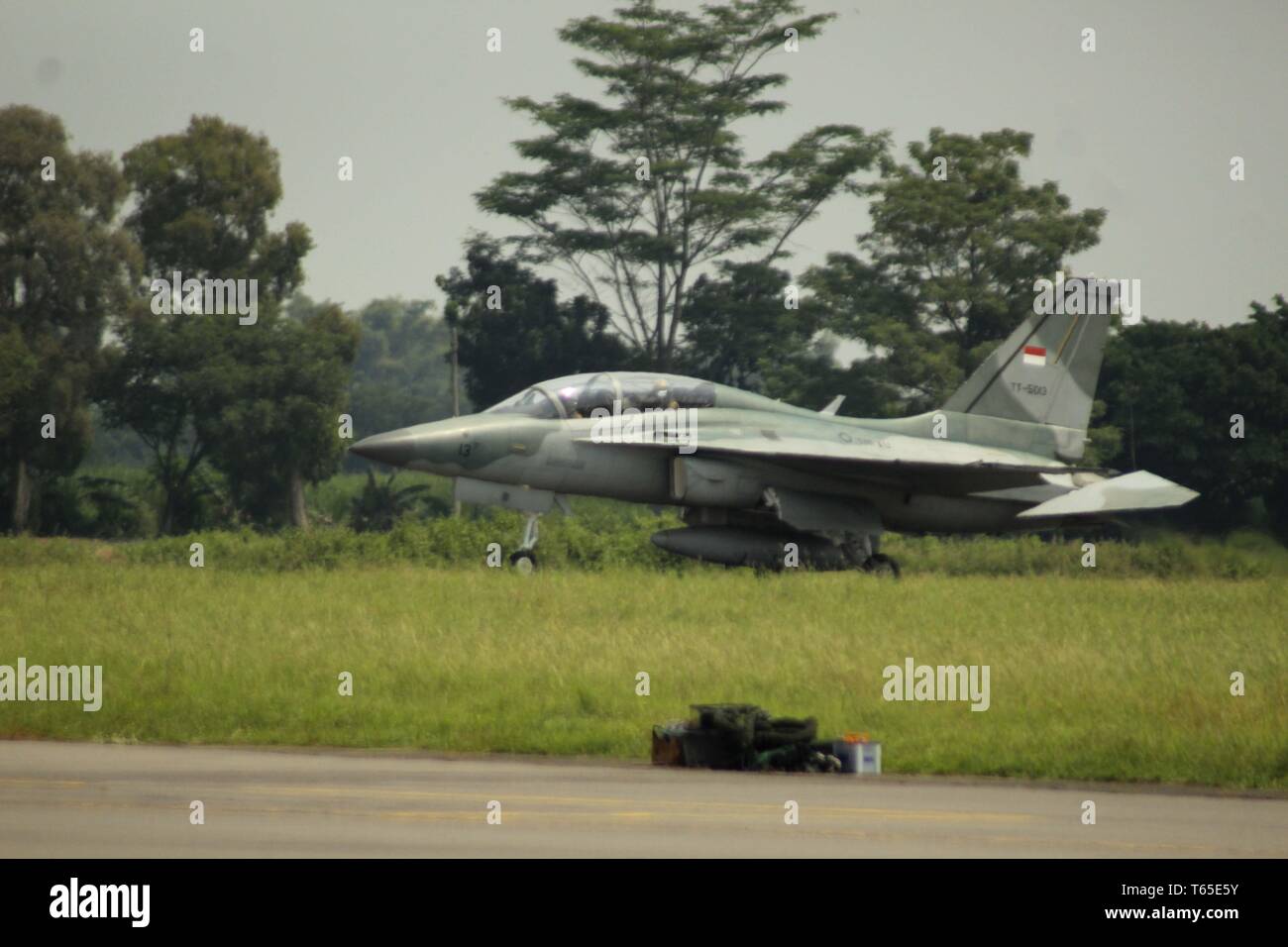 Madiun, Indonesia. 28th Apr, 2019. One F-16 fighter plane was seen ...