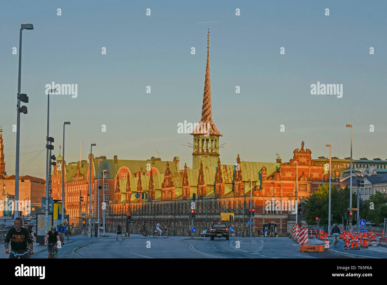 Old stock exchange building hi-res stock photography and images - Alamy
