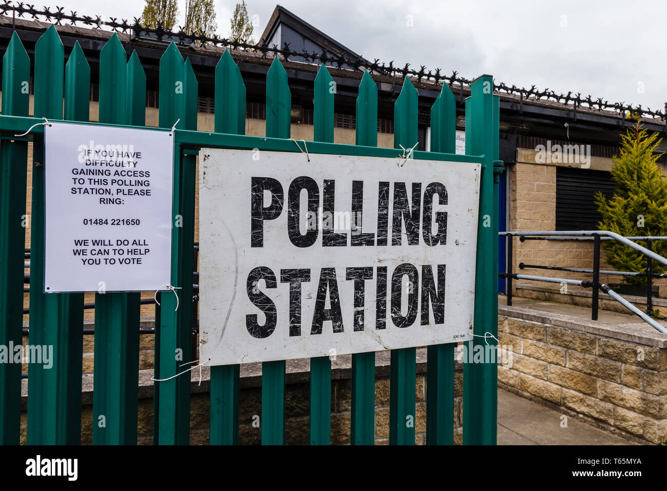 Fartown village hall hi-res stock photography and images - Alamy