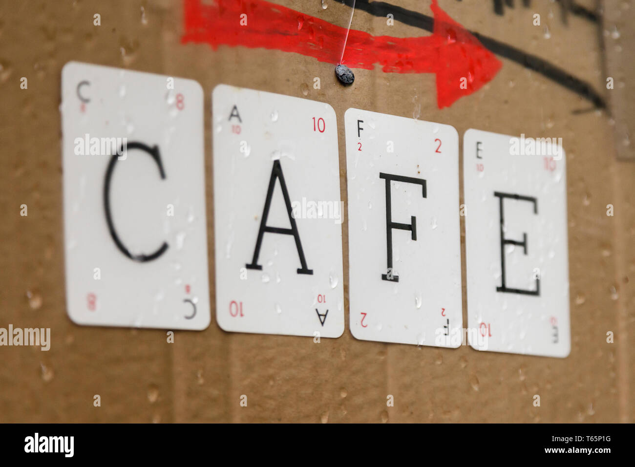 Cafe playing cards hi-res stock photography and images - Alamy