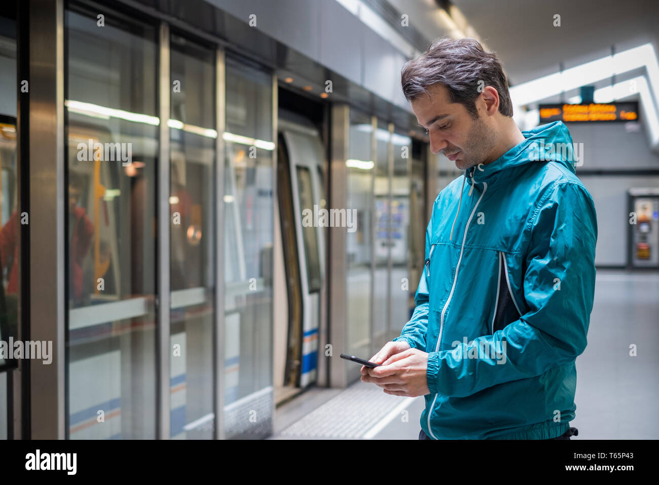 Subway communication hi-res stock photography and images - Alamy