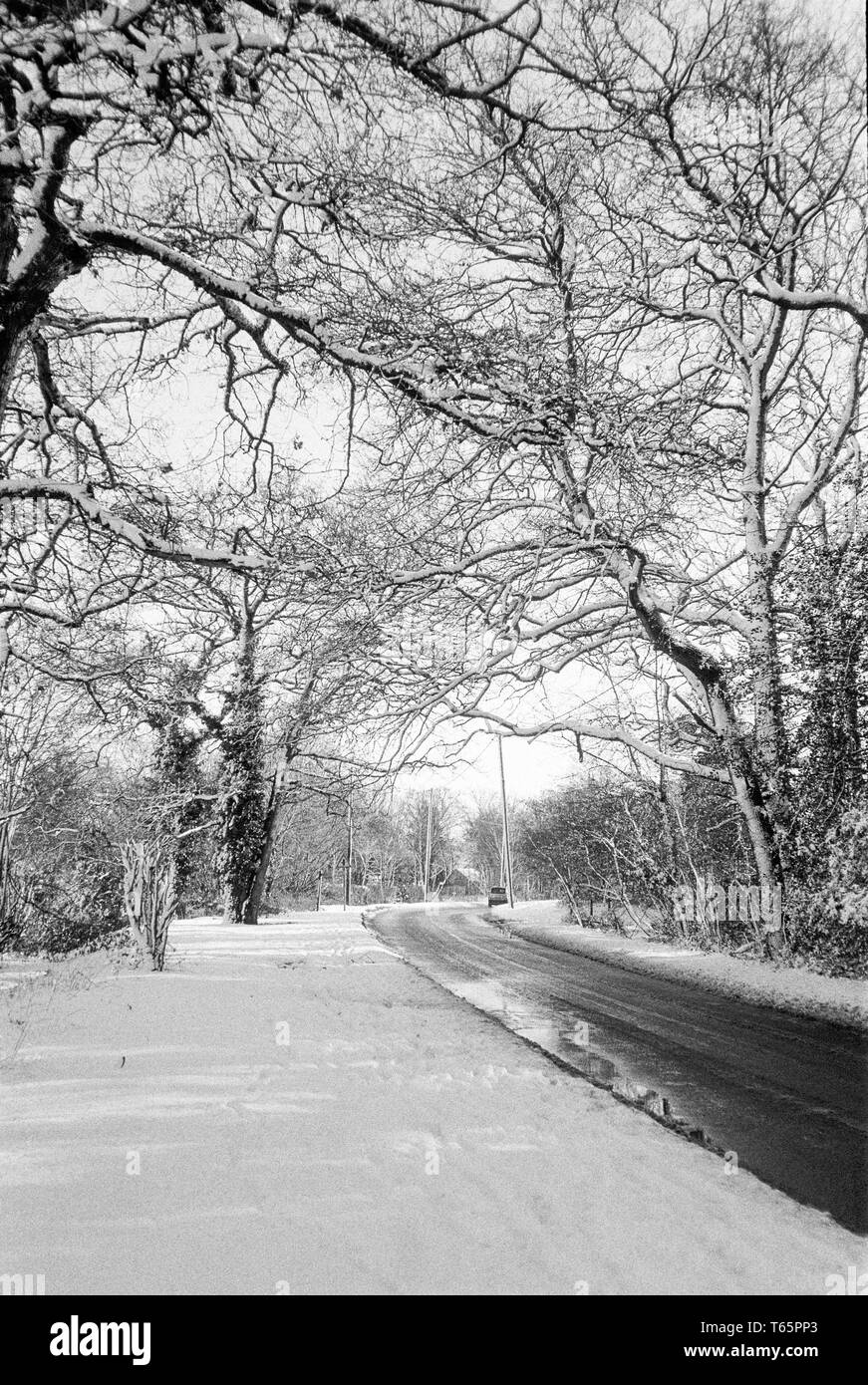 Bad roads film hi-res stock photography and images - Alamy