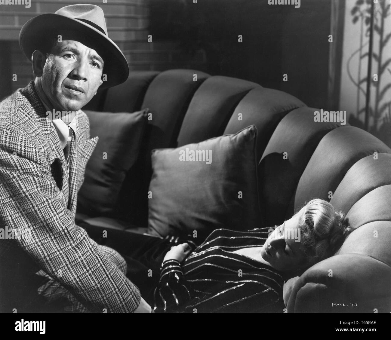 Mike Mazurki as Joe " Moose " Malloy Claire Trevor as Helen Grayle ...