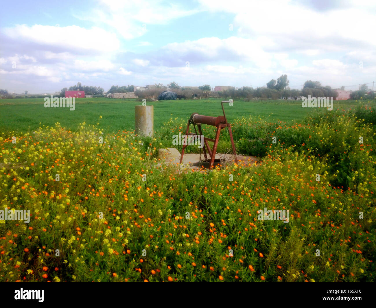 Well windlass hi-res stock photography and images - Alamy