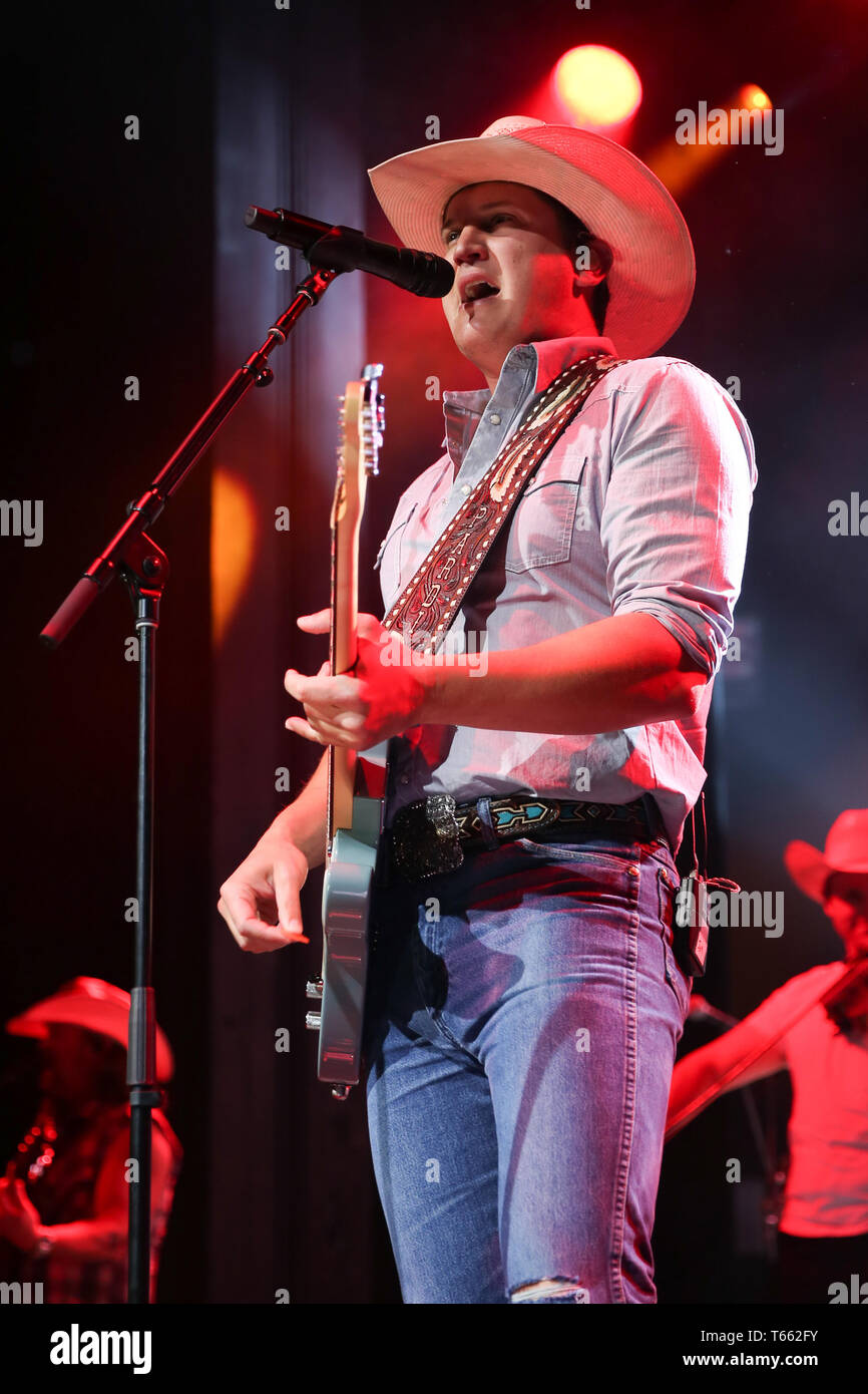 Australian country singer hi-res stock photography and images - Alamy