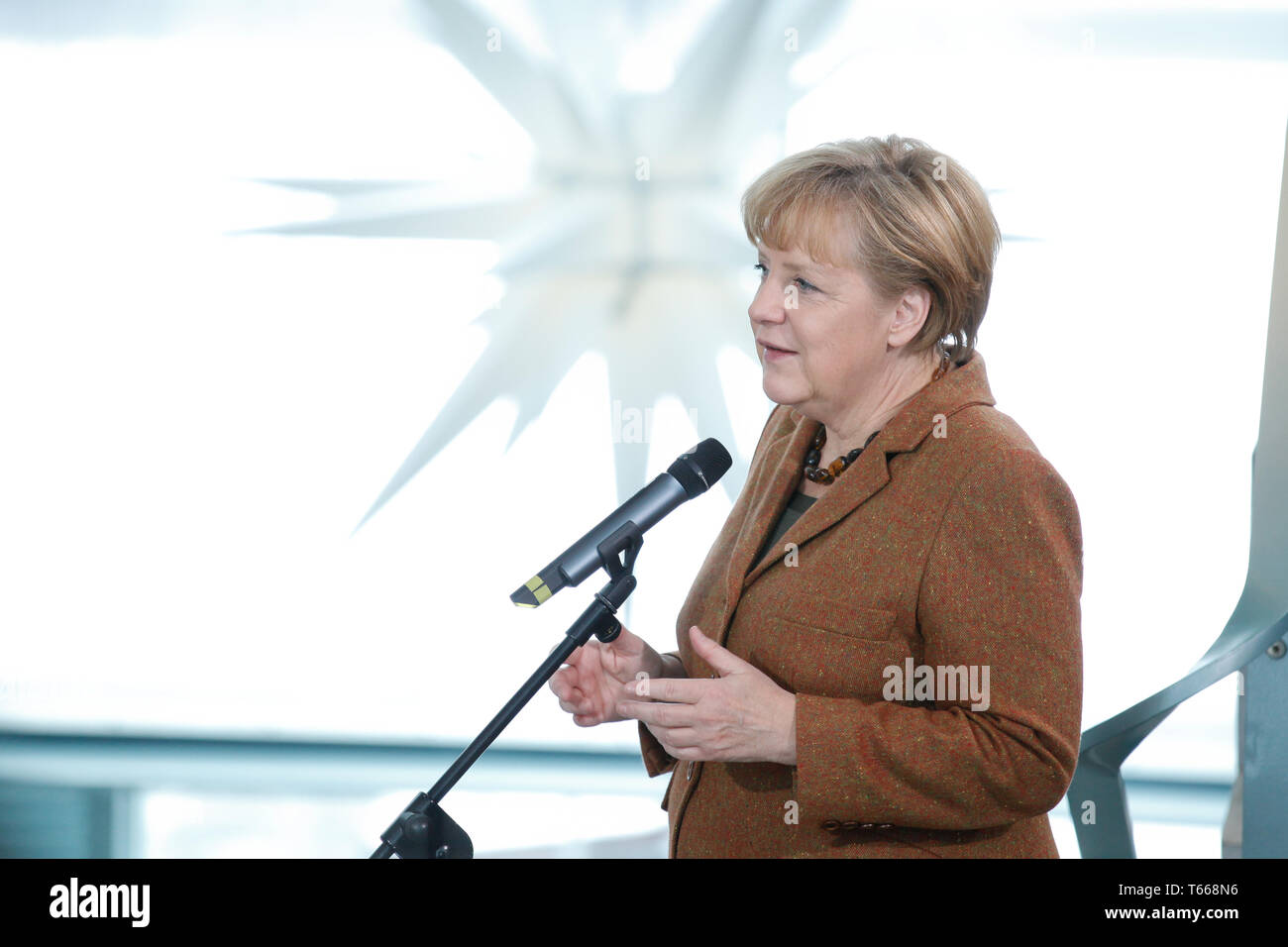 German chancellor angela merkel family hi-res stock photography and ...