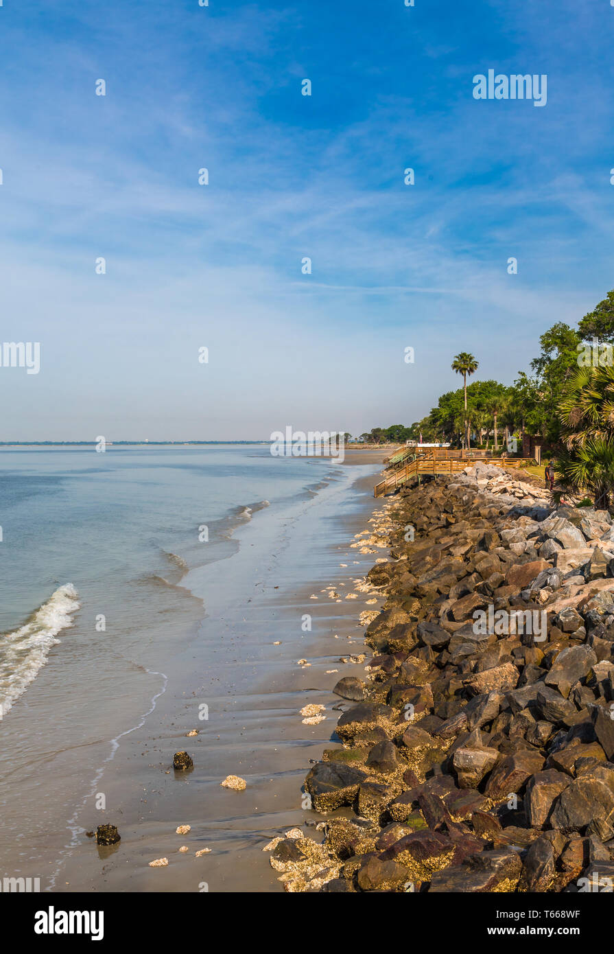 Very calm beach hi-res stock photography and images - Alamy