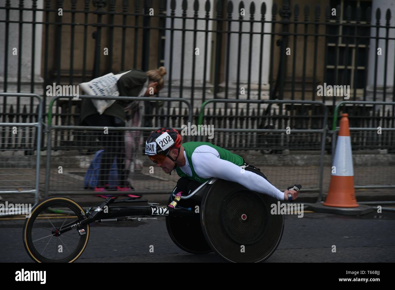 Racing wheelchair at London Marathon 2019 Stock Photo - Alamy