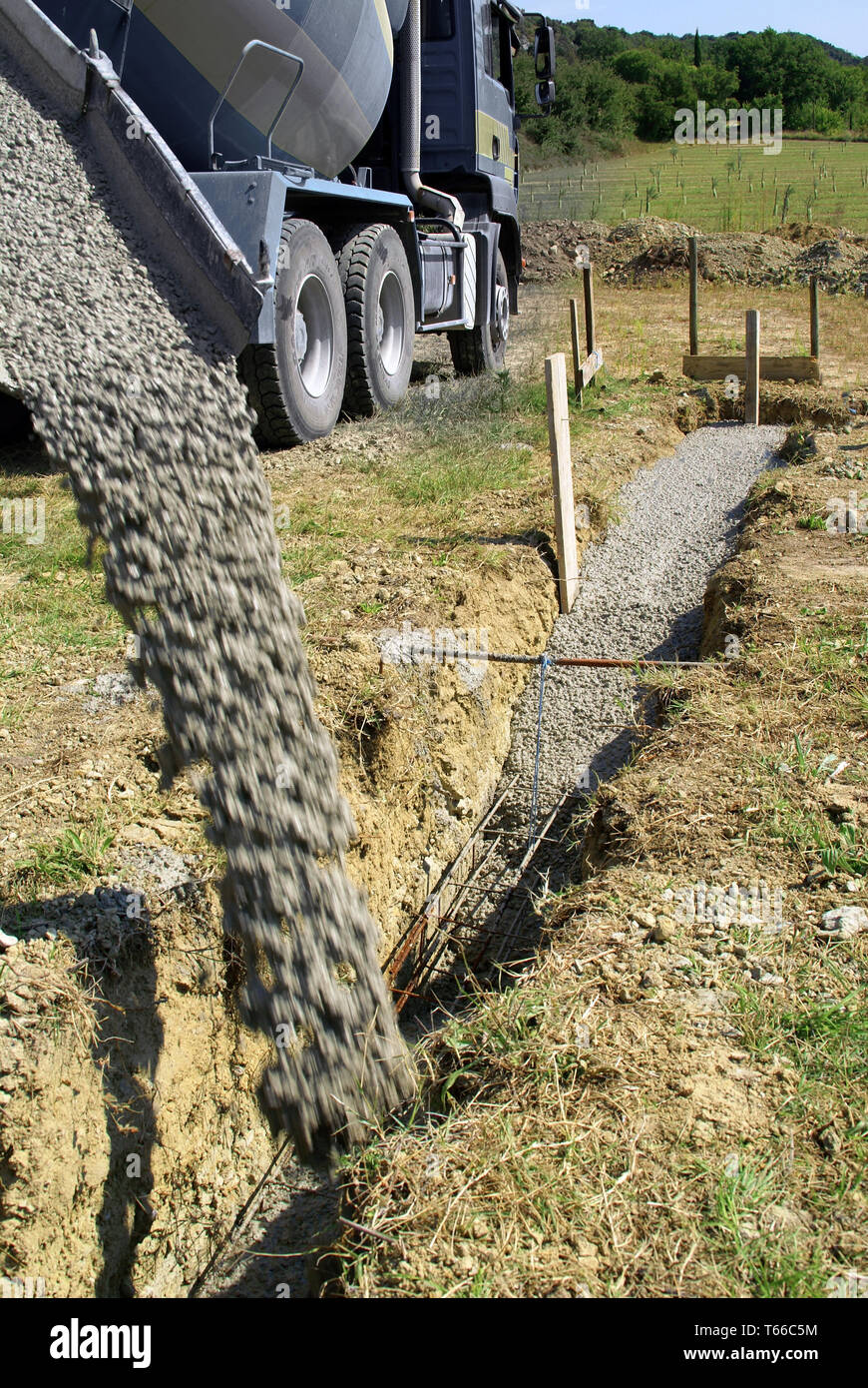 Concrete trench fill foundations hi-res stock photography and images ...